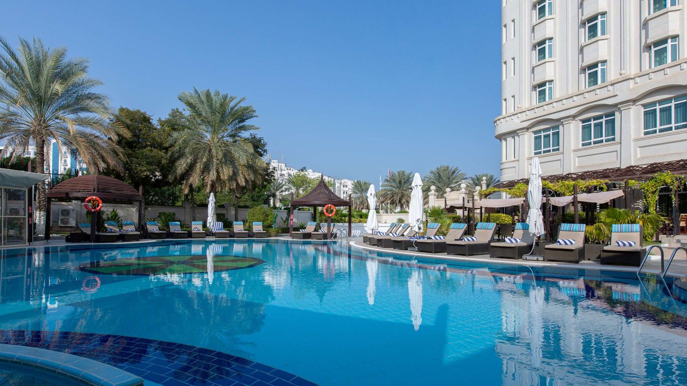Radisson Blu Hotel, Muscat €48. Muscat Hotel Deals & Reviews - KAYAK